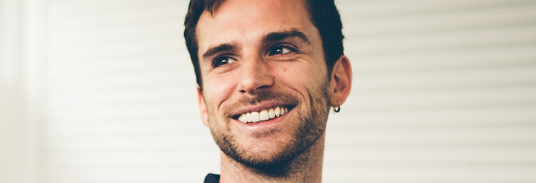42 motivos para comemorar os 42 anos de Guy Berryman