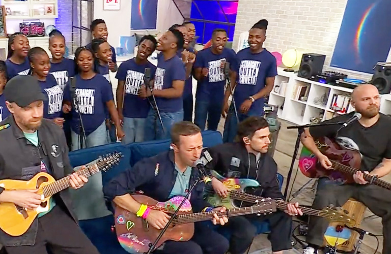 Coldplay faz estreia ao vivo de "JUPiTER" na TV e apresenta mais três ...